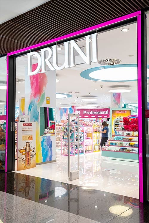 Druni | Ferial Plaza